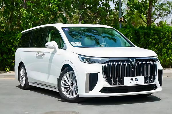 Voyah Dream EV review: The game-changing MPV for performance and ...